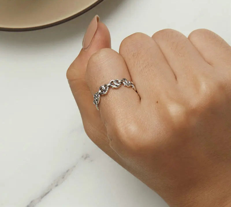 Interlocked Heart Chain Platinum Ring – DAXUEN